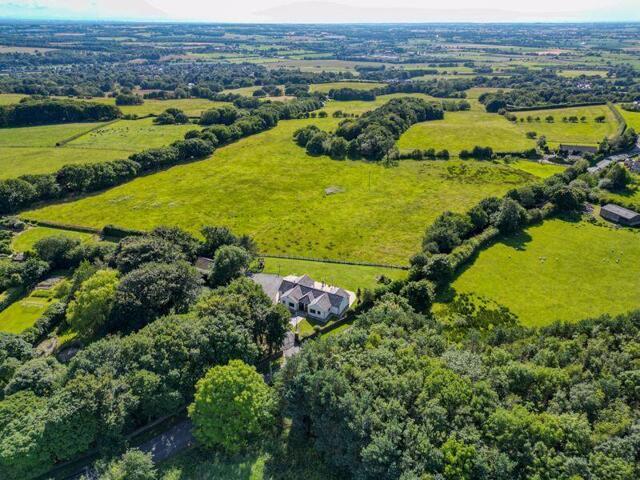 House 4 Bedroom For Sale Lancs Lancashire 925000 ELS98233164