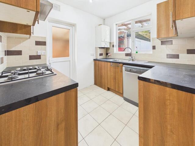 House 4 Bedroom For Sale Langley Slough 745000 ES100342895