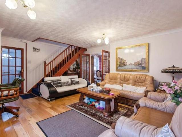 House 4 Bedroom For Sale Letchworth Hertfordshire 700000 ELS99092353