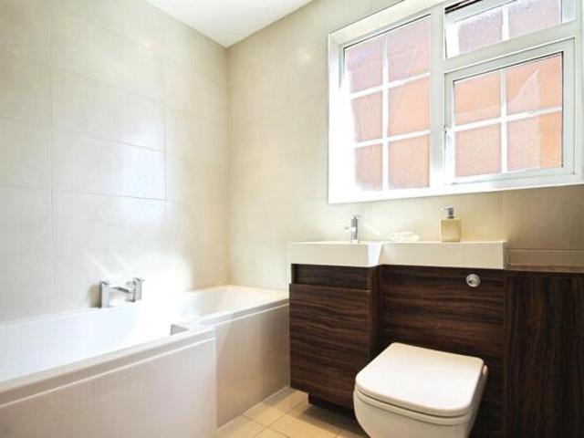 House 4 Bedroom For Sale Leeds Leeds 450000 ES98477122