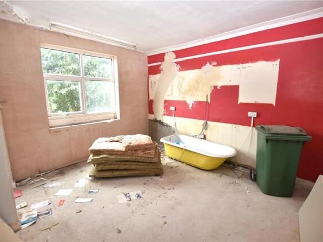 House 4 Bedroom For Sale Leeds West Yorkshire 110000 ELS99571638
