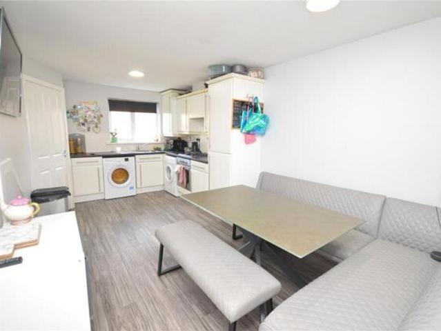 House 4 Bedroom For Sale Leeds West Yorkshire 280000 ES98612152