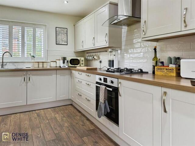 House 4 Bedroom For Sale Leek Leek 450000 ELS99688608