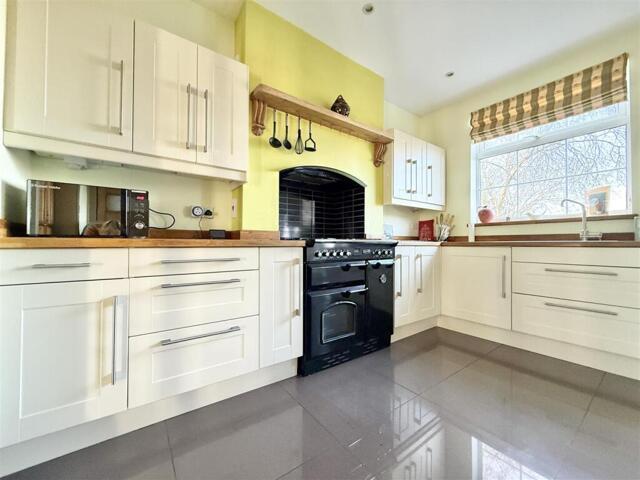 House 4 Bedroom For Sale Leicester Leicestershire 500000 ES100426288