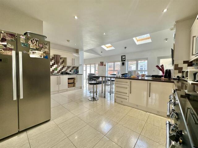 House 4 Bedroom For Sale Leicester Leicestershire 525000 ELS87800636