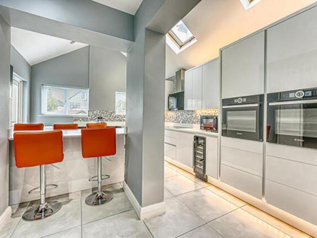 House 4 Bedroom For Sale Leigh on sea Southend On Sea 925000 ES98205253