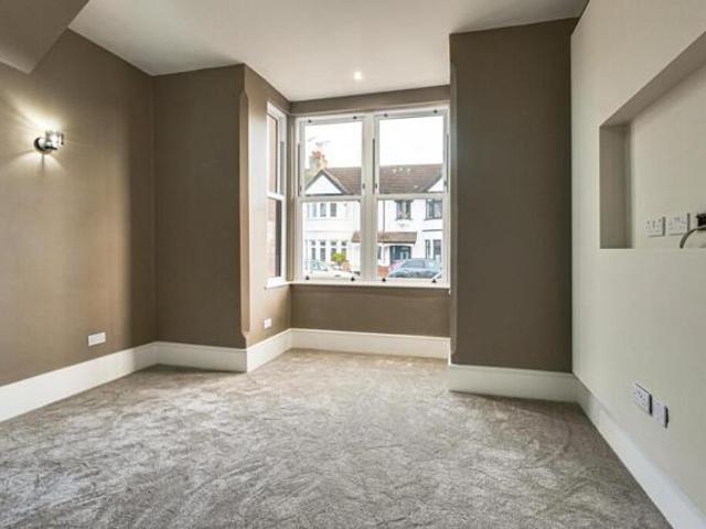 House 4 Bedroom For Sale Leigh Southend on Sea 660000 ELS100540813