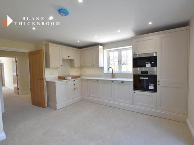 House 4 Bedroom For Sale Little Oakley Little Oakley 475000 ES101796804