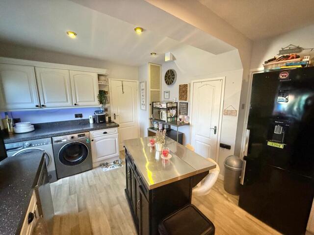 House 4 Bedroom For Sale Lincoln Lincolnshire 290000 ES101676791