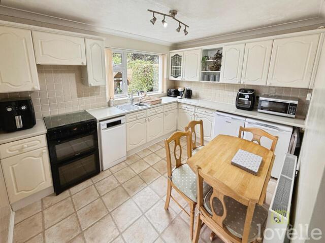 House 4 Bedroom For Sale Lincoln Lincolnshire 300000 ES101199804