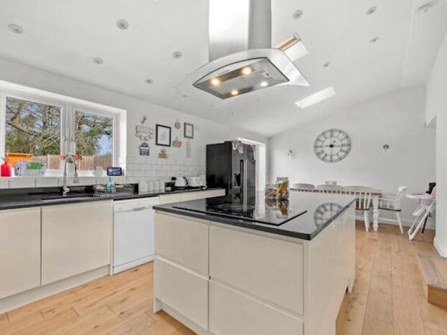 House 4 Bedroom For Sale Moreton Essex 650000 ELS101352079