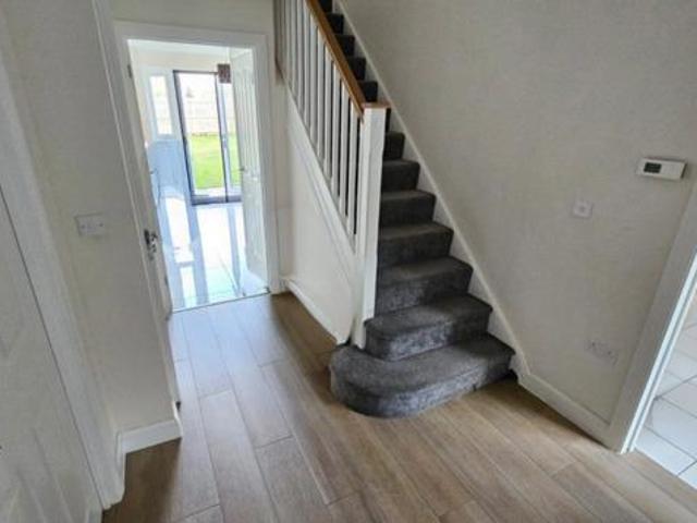 House 4 Bedroom For Sale Morley Leeds 450000 ELS98834475