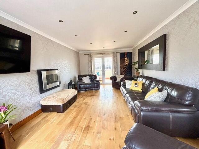 House 4 Bedroom For Sale Matlock Derbyshire 410000 ELS99986413