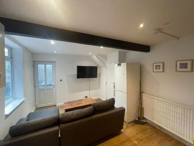 House 4 Bedroom For Sale Macclesfield Cheshire East 270000 ES98834558