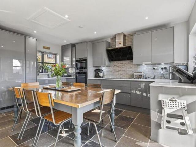 House 4 Bedroom For Sale Market Harborough Northamptonshire 475000 ES100191852