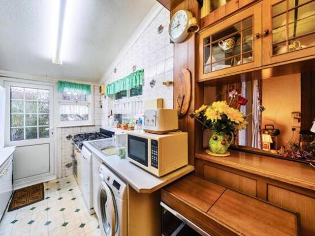 House 4 Bedroom For Sale Mitcham Greater London 600000 ES89891485
