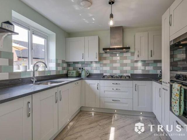 House 4 Bedroom For Sale Mirfield Kirklees 382000 ES101797020