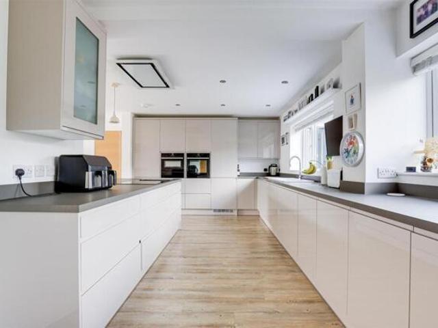 House 4 Bedroom For Sale Nottinghamshire Nottinghamshire 495000 ES100398319