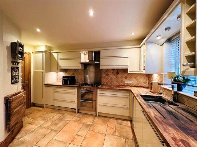 House 4 Bedroom For Sale North Yorkshire North Yorkshire 290000 ES101675490