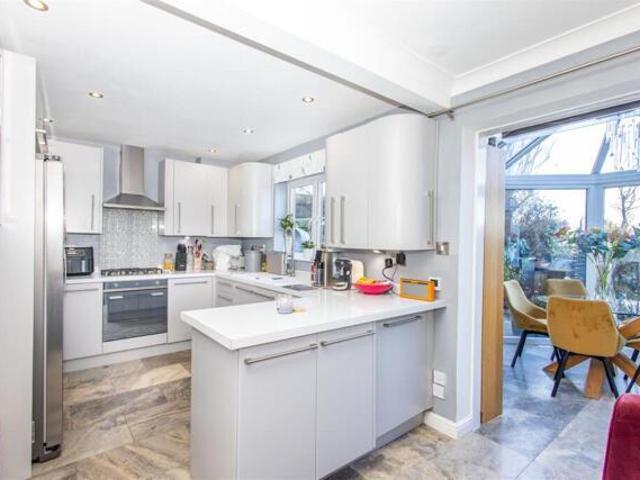 House 4 Bedroom For Sale North Yorkshire North Yorkshire 379950 ES100503492