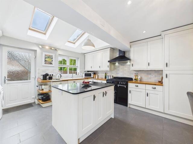 House 4 Bedroom For Sale North Yorkshire East Riding Of Yorkshire 420000 ELS92968660