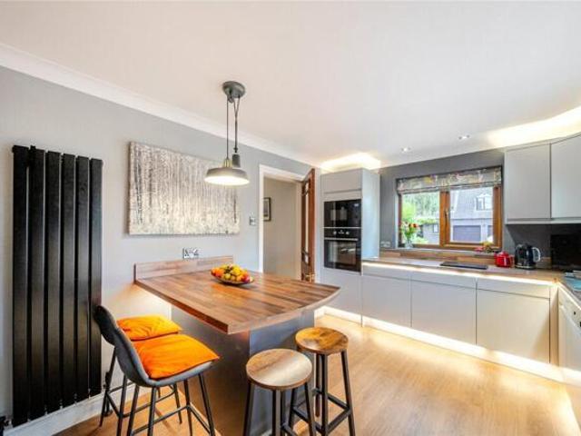 House 4 Bedroom For Sale North Yorkshire East Riding Of Yorkshire 495000 ES101678151