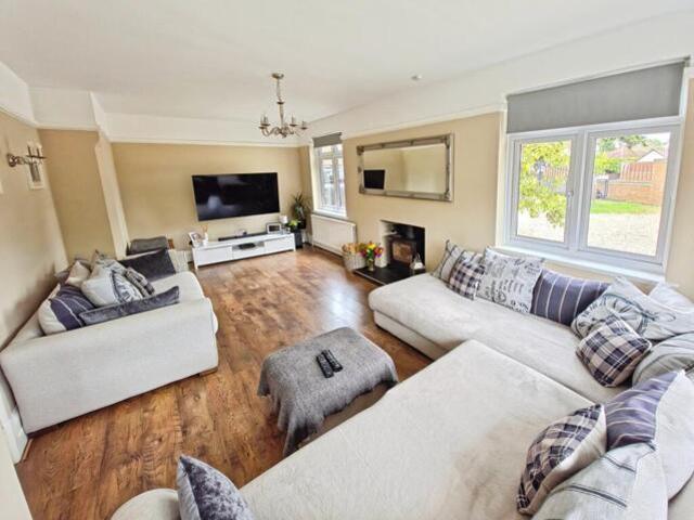 House 4 Bedroom For Sale Northampton Northamptonshire 625000 ES98969049