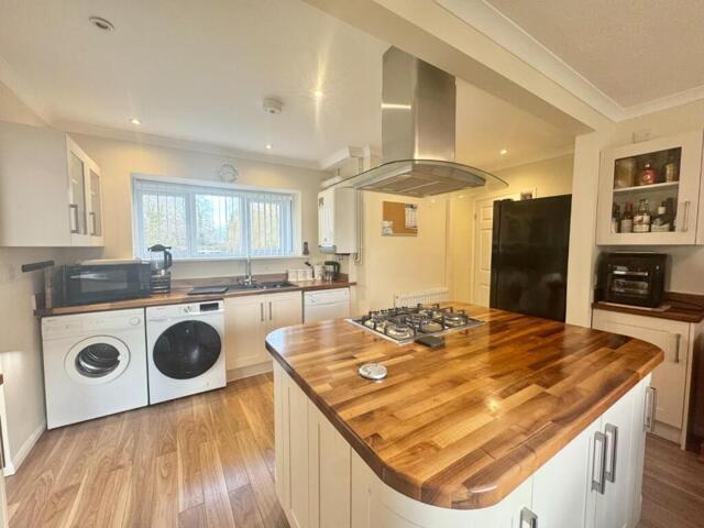 House 4 Bedroom For Sale Northampton Northamptonshire 340000 ELS88191513