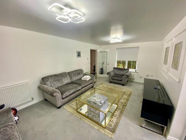 House 4 Bedroom For Sale Northampton Northamptonshire 390000 ES98233181
