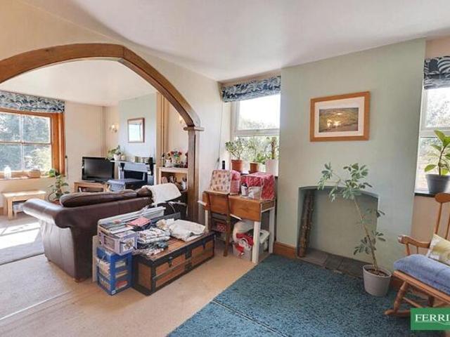House 4 Bedroom For Sale Newnham Newnham 490000 ES98718031