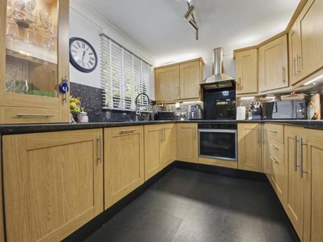 House 4 Bedroom For Sale Southampton Southampton 375000 ES100342859