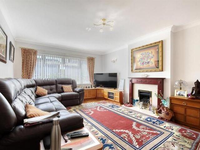 House 4 Bedroom For Sale Southend On Sea Southend on Sea 500000 ELS100097092