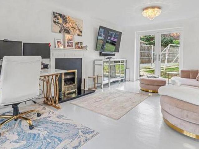 House 4 Bedroom For Sale Southend On Sea Southend on Sea 600000 ES100191772