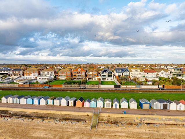 House 4 Bedroom For Sale Southend Southend on Sea 1600000 ES100614969