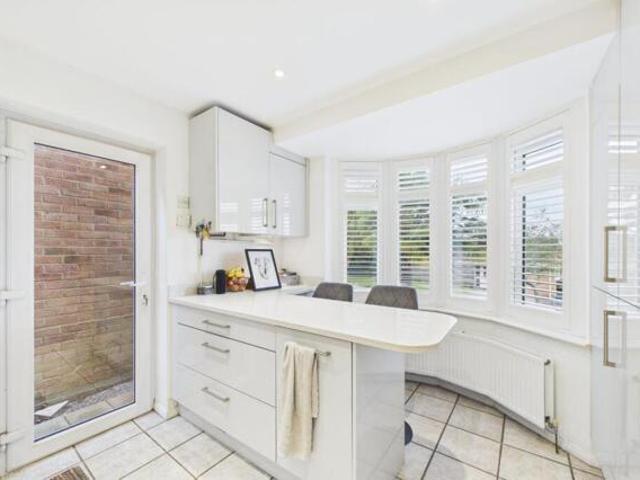 House 4 Bedroom For Sale Sandhurst Bracknell Forest 550000 ES101675787
