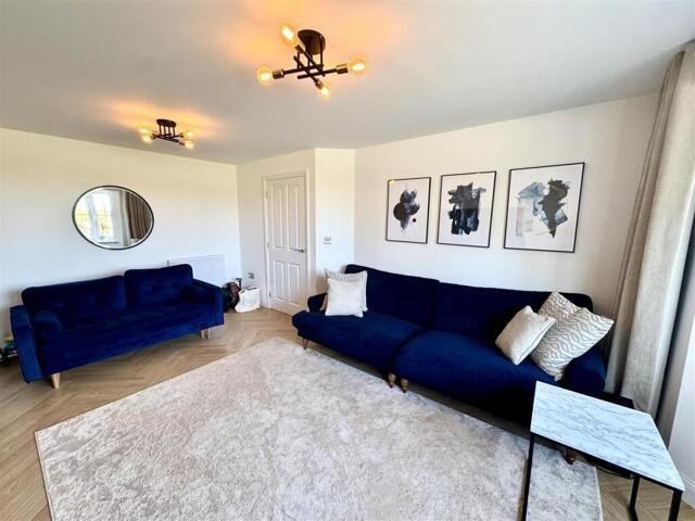 House 4 Bedroom For Sale Sedbury Gloucestershire 419950 ES98262546