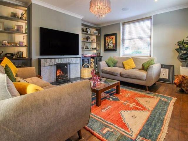 House 4 Bedroom For Sale Shefford Central Bedfordshire 1000000 ELS98612337