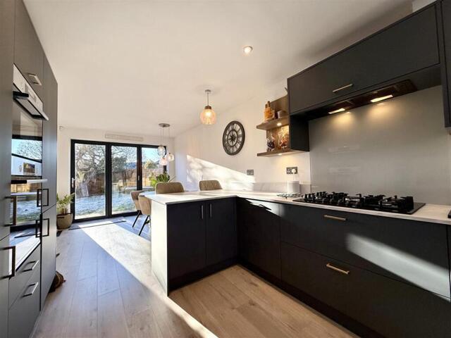 House 4 Bedroom For Sale Shepshed Shepshed 343000 ES98262826