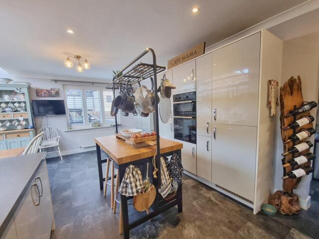 House 4 Bedroom For Sale Silsoe Central Bedfordshire 595000 ELS99381024