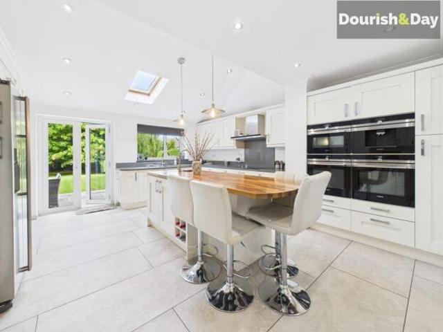 House 4 Bedroom For Sale Stafford Staffordshire 800000 ES98377437