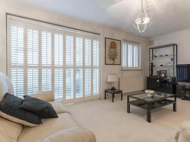 House 4 Bedroom For Sale Staines Surrey 700000 ES99986398