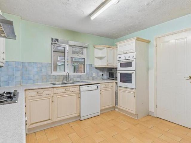 House 4 Bedroom For Sale Stevenage Hertfordshire 500000 ES99808646