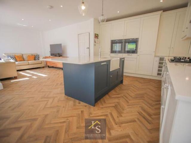 House 4 Bedroom For Sale Stockport Stockport 695000 ES98233457