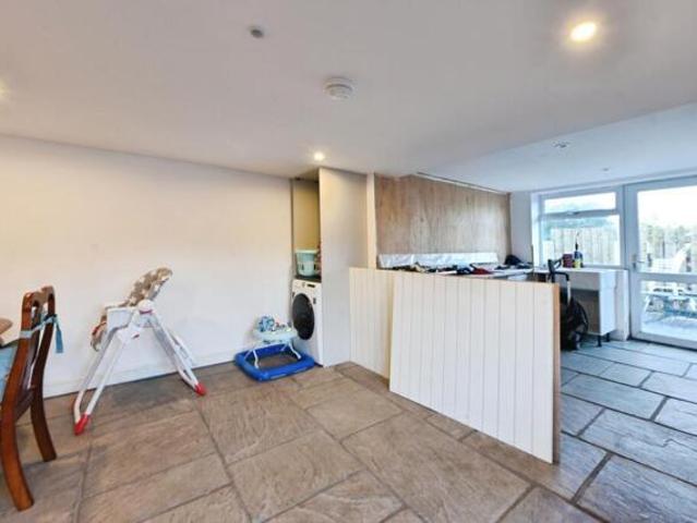 House 4 Bedroom For Sale Stockport Stockport 250000 ELS100132732