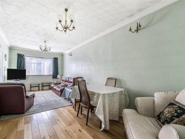 House 4 Bedroom For Sale Surbiton Greater London 750000 ES98612385