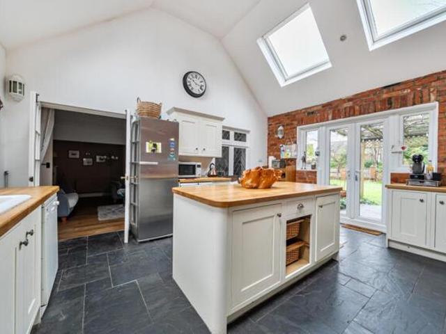 House 4 Bedroom For Sale Surrey Hampshire 850000 ELS99986422