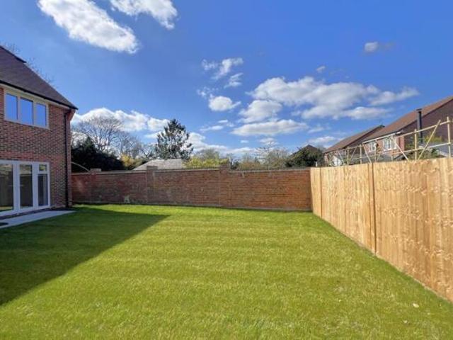 House 4 Bedroom For Sale Surrey Surrey 725000 ELS101199908