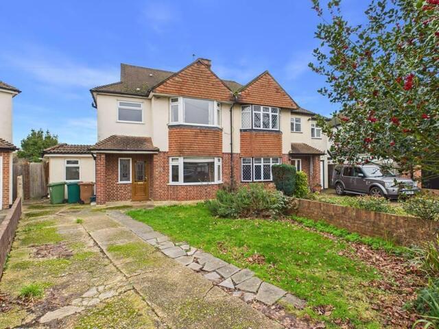 House 4 Bedroom For Sale Surrey Surrey 750000 ES101060056