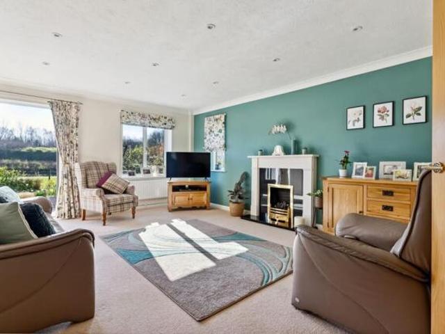 House 4 Bedroom For Sale Surrey Surrey 825000 ES98278392