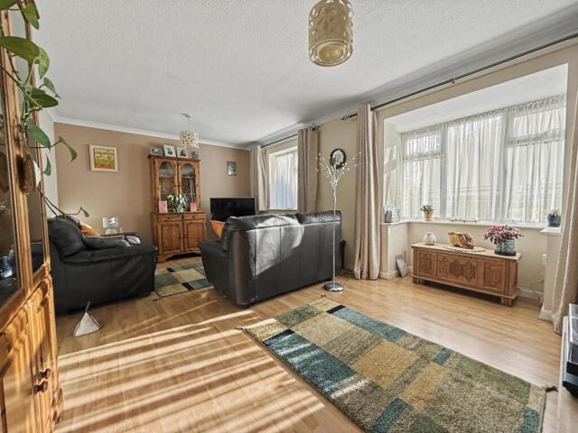 House 4 Bedroom For Sale Swindon Swindon 350000 ELS100503028